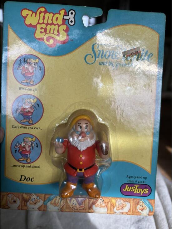 Disney | Toys | Vintage Walt Disneys Snow White Doc Wind Up Wind Em New ...
